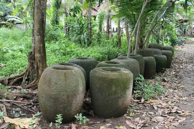 Stone And Water Pots Jesus